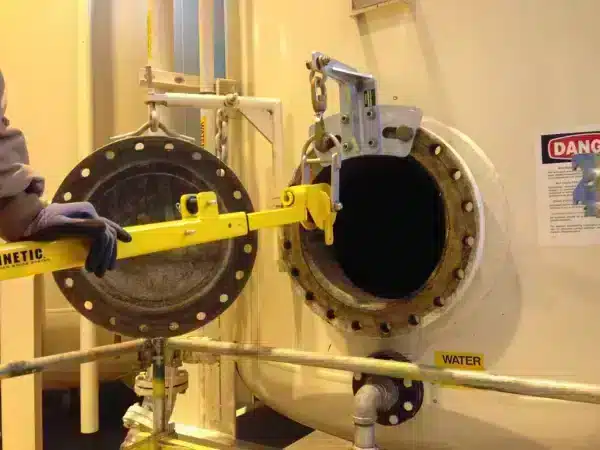 Davit Arm and Pole Hoist | Xtirpa Horizontal & Vertical Access