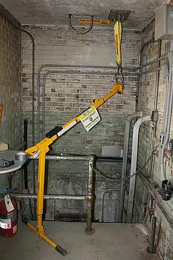 Davit Arm and Pole Hoist | Xtirpa Horizontal & Vertical Access